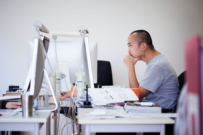 The more you sit at work, the more you risk serious health issues ...